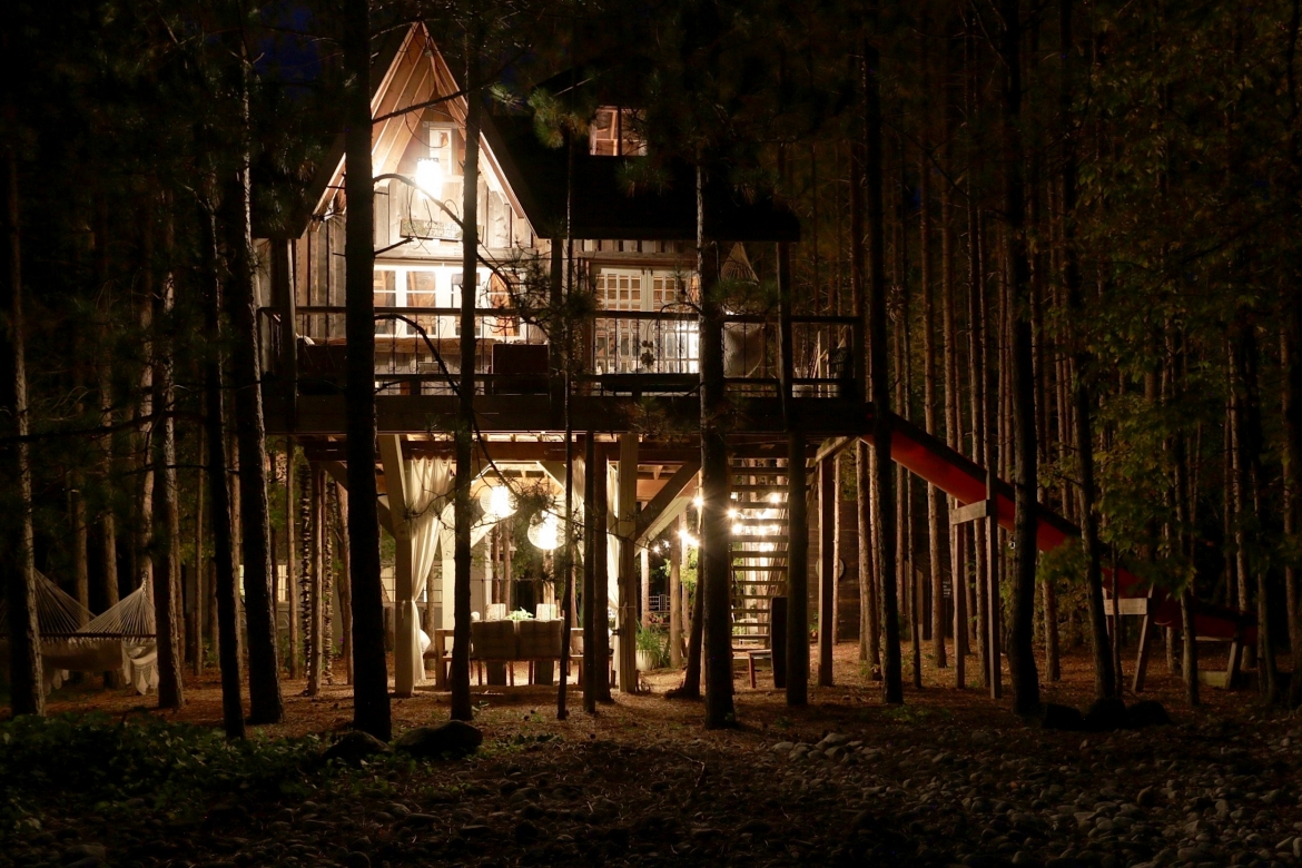 How to get a ROCK STAR to sleep in your TREEHOUSE :)
