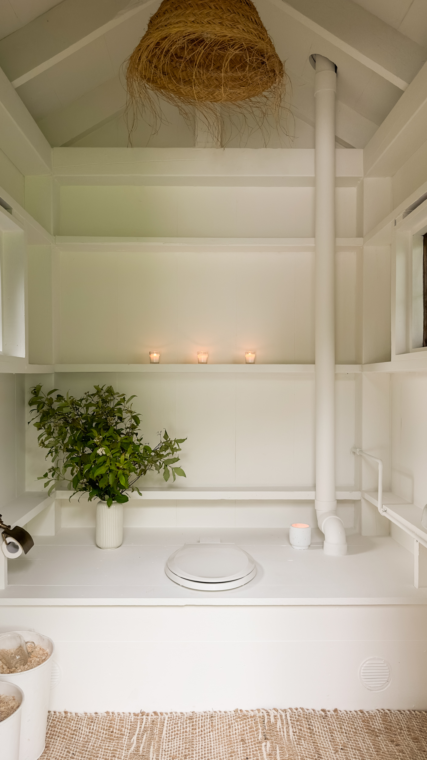 How to build an outhouse. A really pretty one. | DESIGN THE LIFE YOU ...