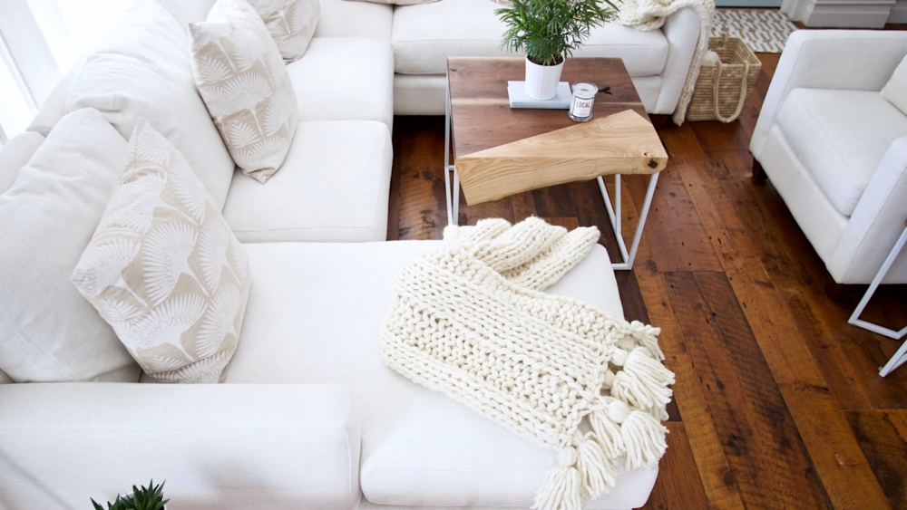 How to make wool tassels for your chunky knit blanket. A step by step ...