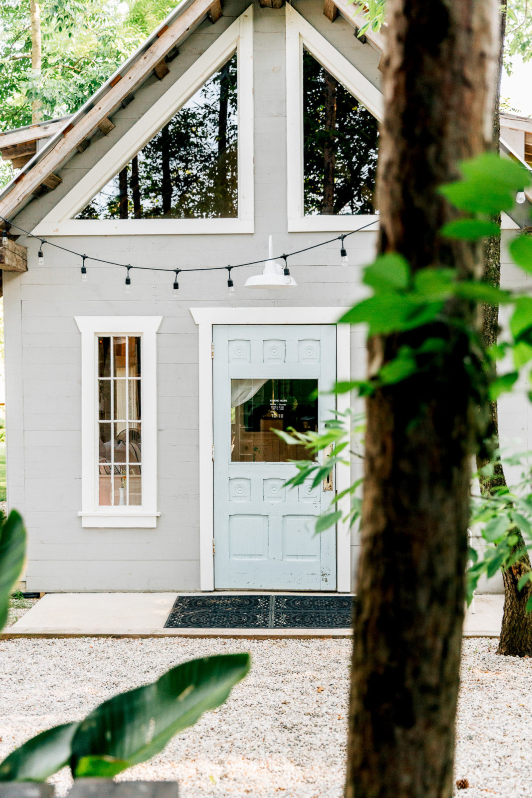 Treehouse + Cabin Tour : A BEAUTIFUL MESS - Design The Life You Want To ...